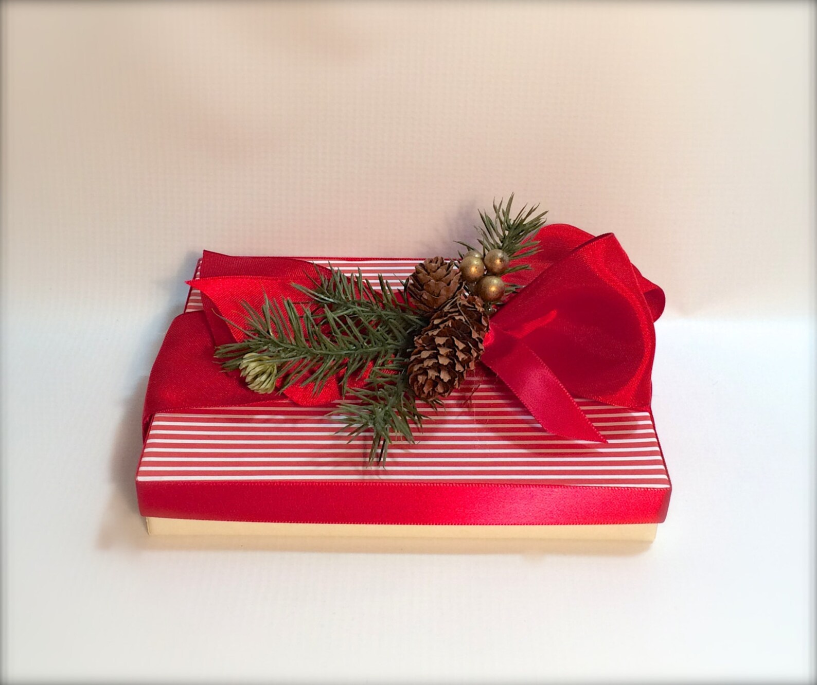 Gift Box Christmas Gift Wrap Gift Cards Pre-wrapped Gift - Etsy