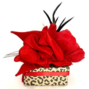 Leopard Print With Red Ribbon Gift Card Holder Sustainable Reusable ...