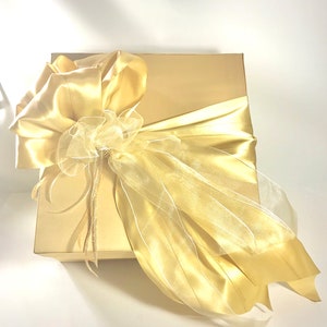 Gold Gift Wrap Large Gift Box With Rhinestones Organza for Any Occasion ...