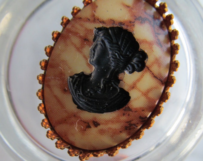 Vintage Oval Intaglio Cameo on 