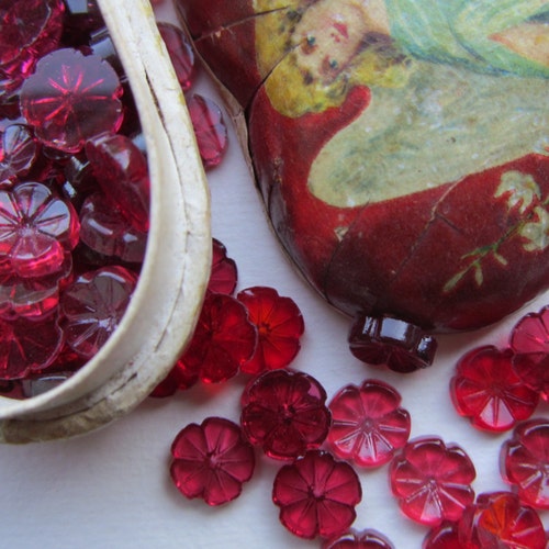 12 Vintage Western German Ruby Flowery Cabochons - Etsy