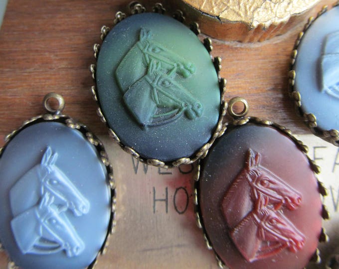 Frozen Elsa and Anna Round Dome - Set 3 Pieces - Frozen Resin Cabochon ...