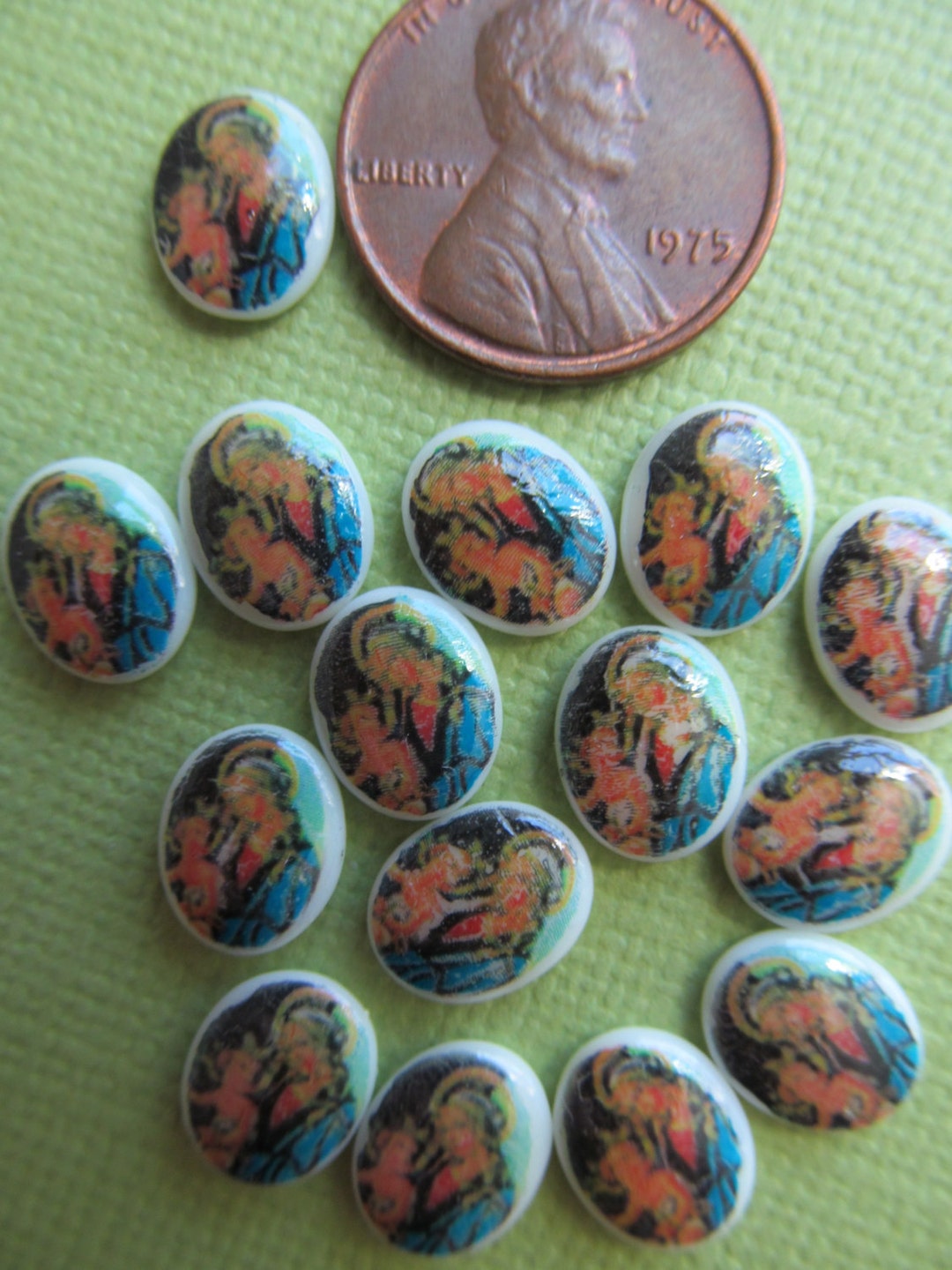 Shabby Chic Tiny Glass Cabochon With Mother Mary Holding Baby Jesus - Etsy