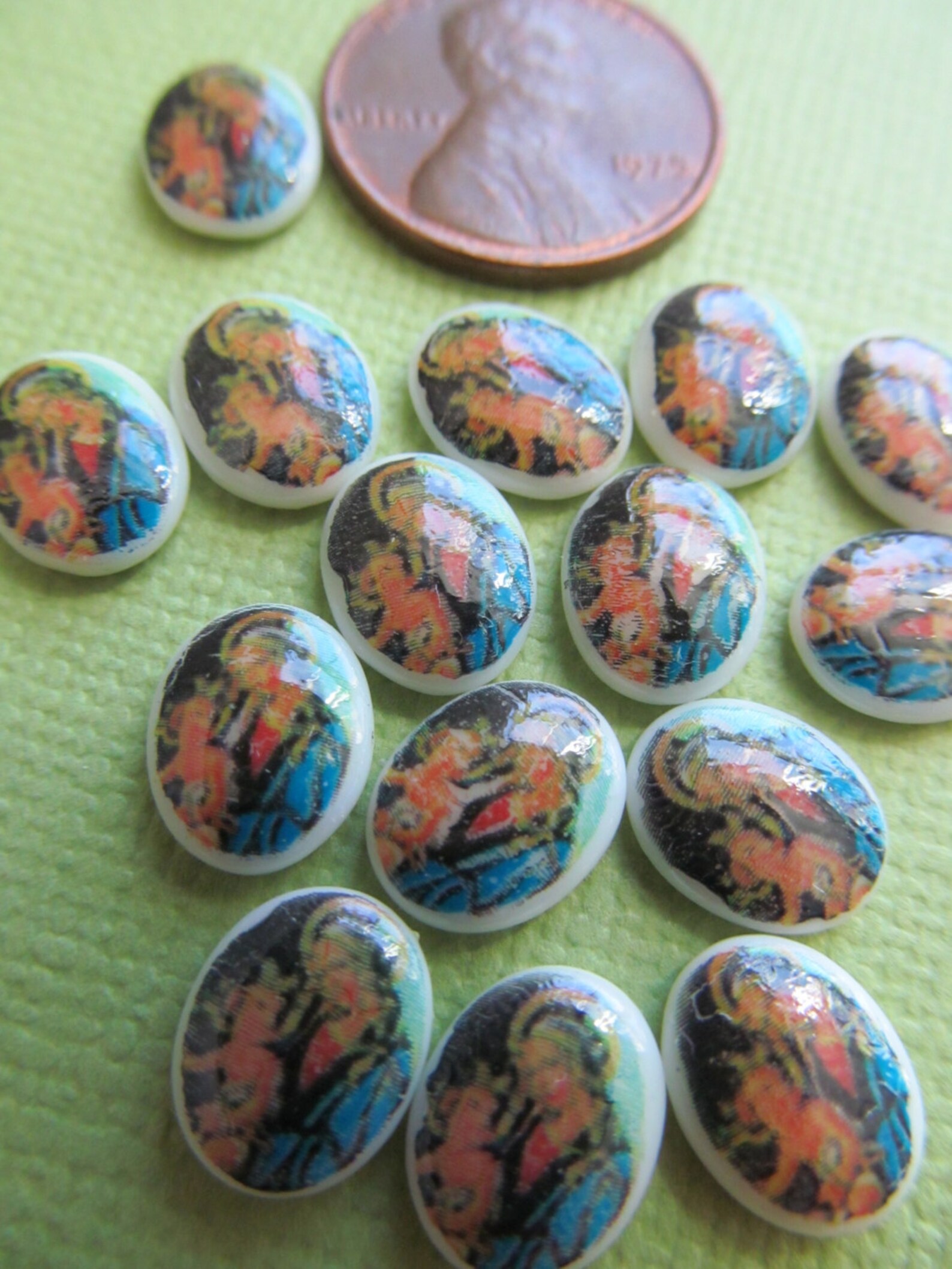 Shabby Chic Tiny Glass Cabochon With Mother Mary Holding Baby Jesus - Etsy