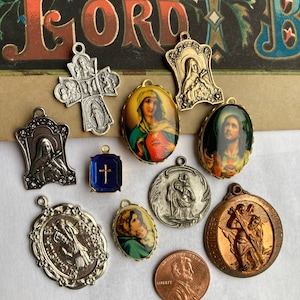 Vintage Assorted Religious Charms and Cabochons - Etsy