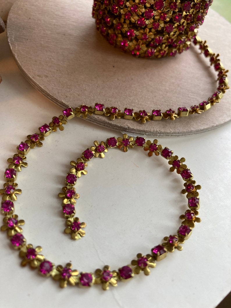 Vintage Daisy Chain With Swarovski Crystals - Etsy