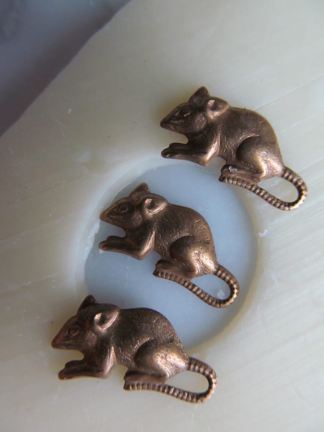 12 Tiny Vintage Brass Mice - Etsy