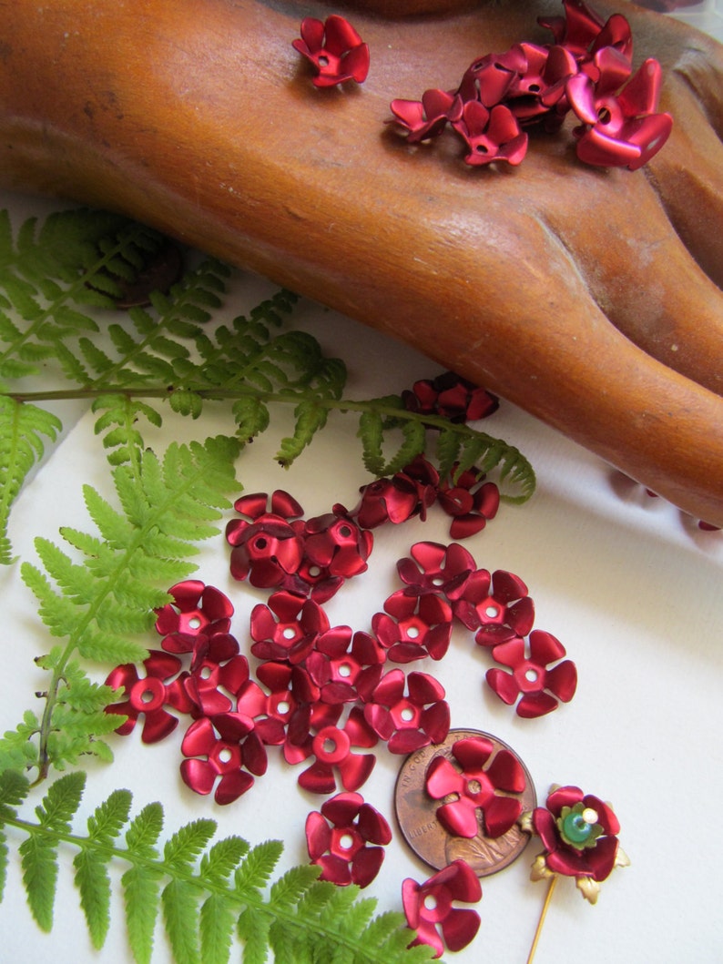 35 Vintage Metalic Red Aluminum Flowers - Etsy