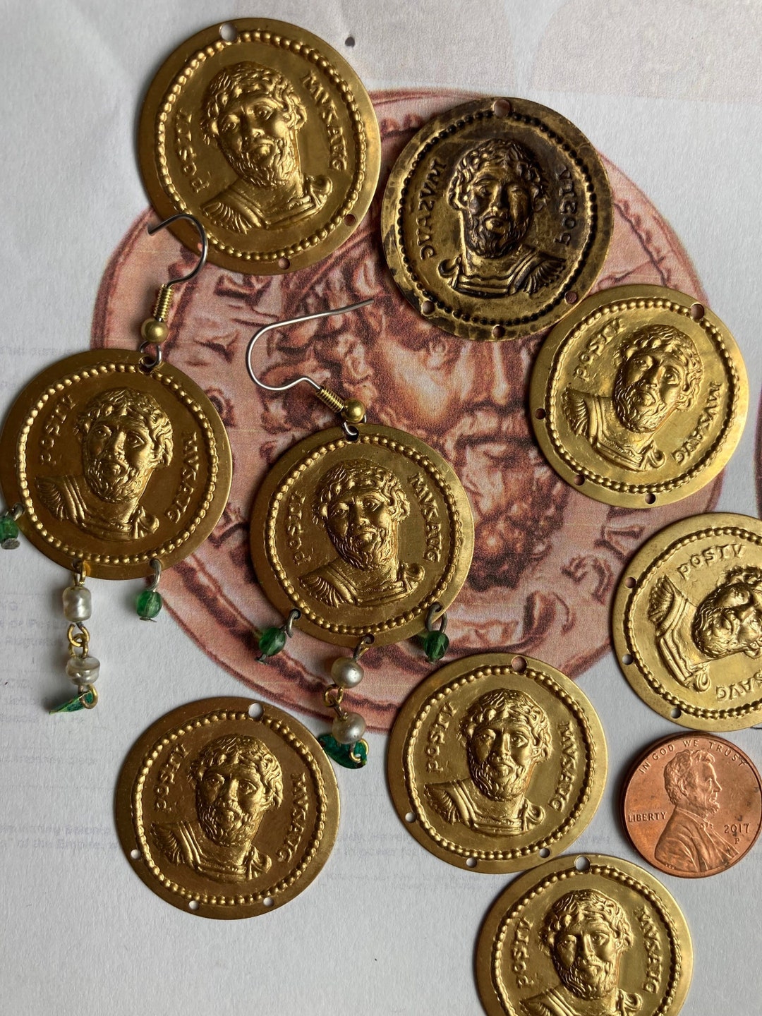 8 Vintage Brass Roman Coin Connectors-postumus With His Crown - Etsy
