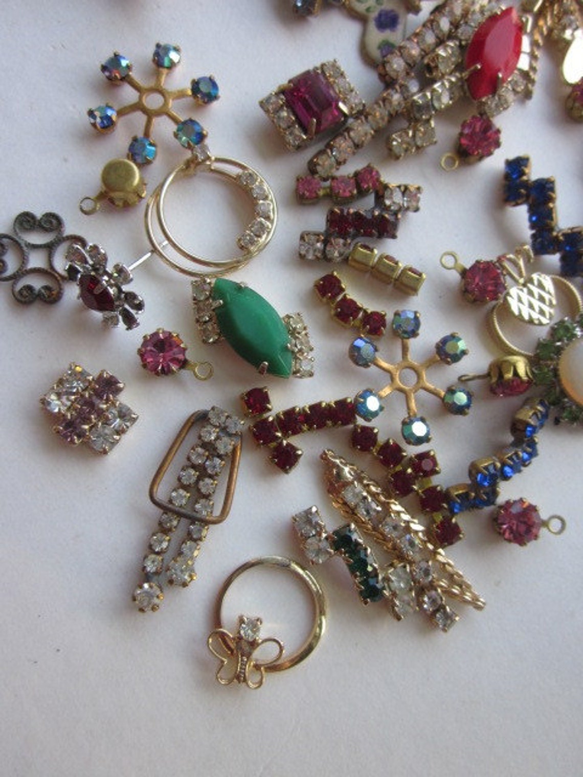 A Dozen Bejeweled Vintage Jewels | Etsy