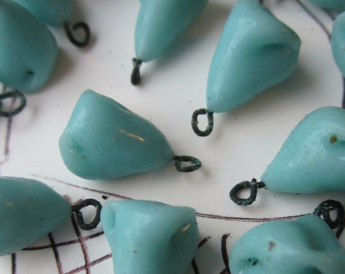 Vintage Turquoise Tooth Shaped Flower Glass Beads - Etsy
