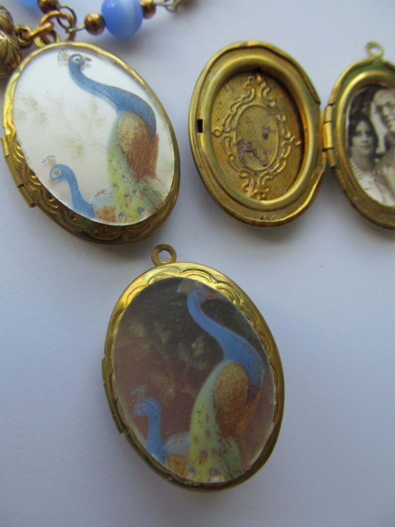 Vintage Oval Locket With Peacock Mirror Cabochon - Etsy
