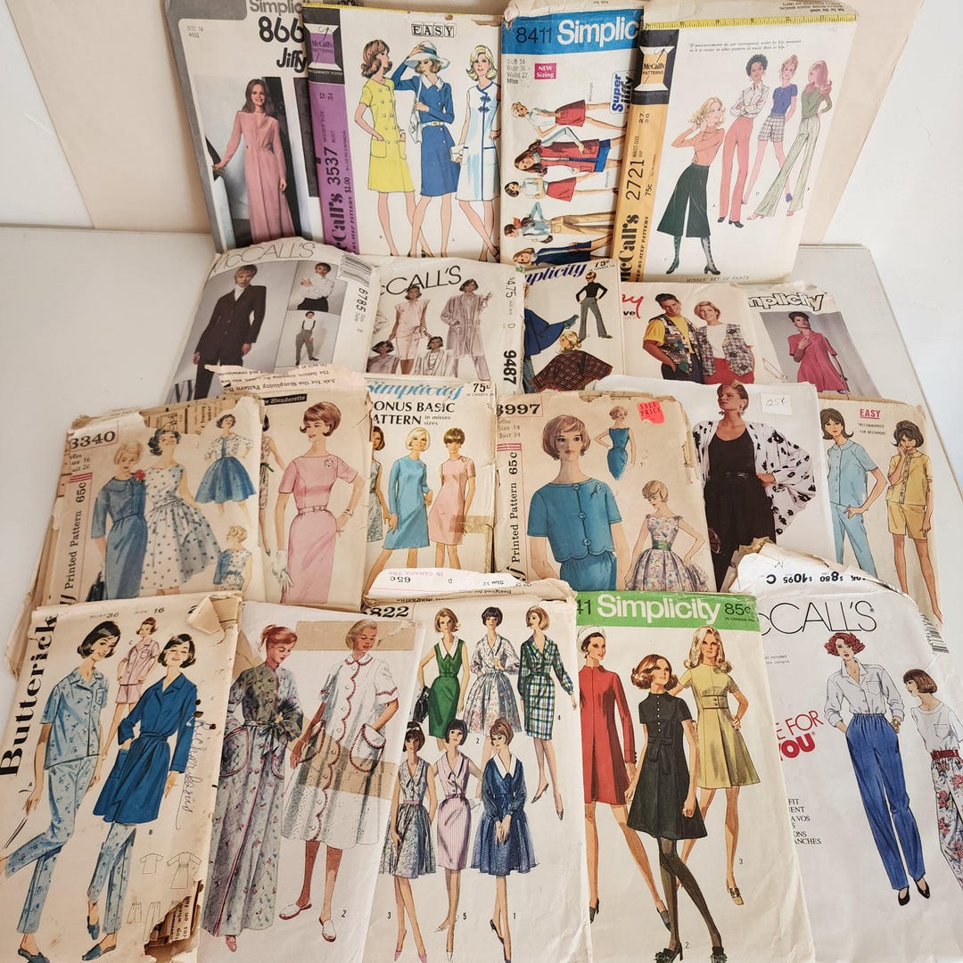 BUNDLE 22 PATTERNS - Women's, 1 Man's Patterns Simplicity, Vogue ...