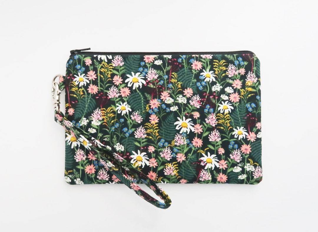 SALE Last One Wildflower White Daisy Wristlet Wallet Pouch Fabric Clutch Purse Cell Phone ...