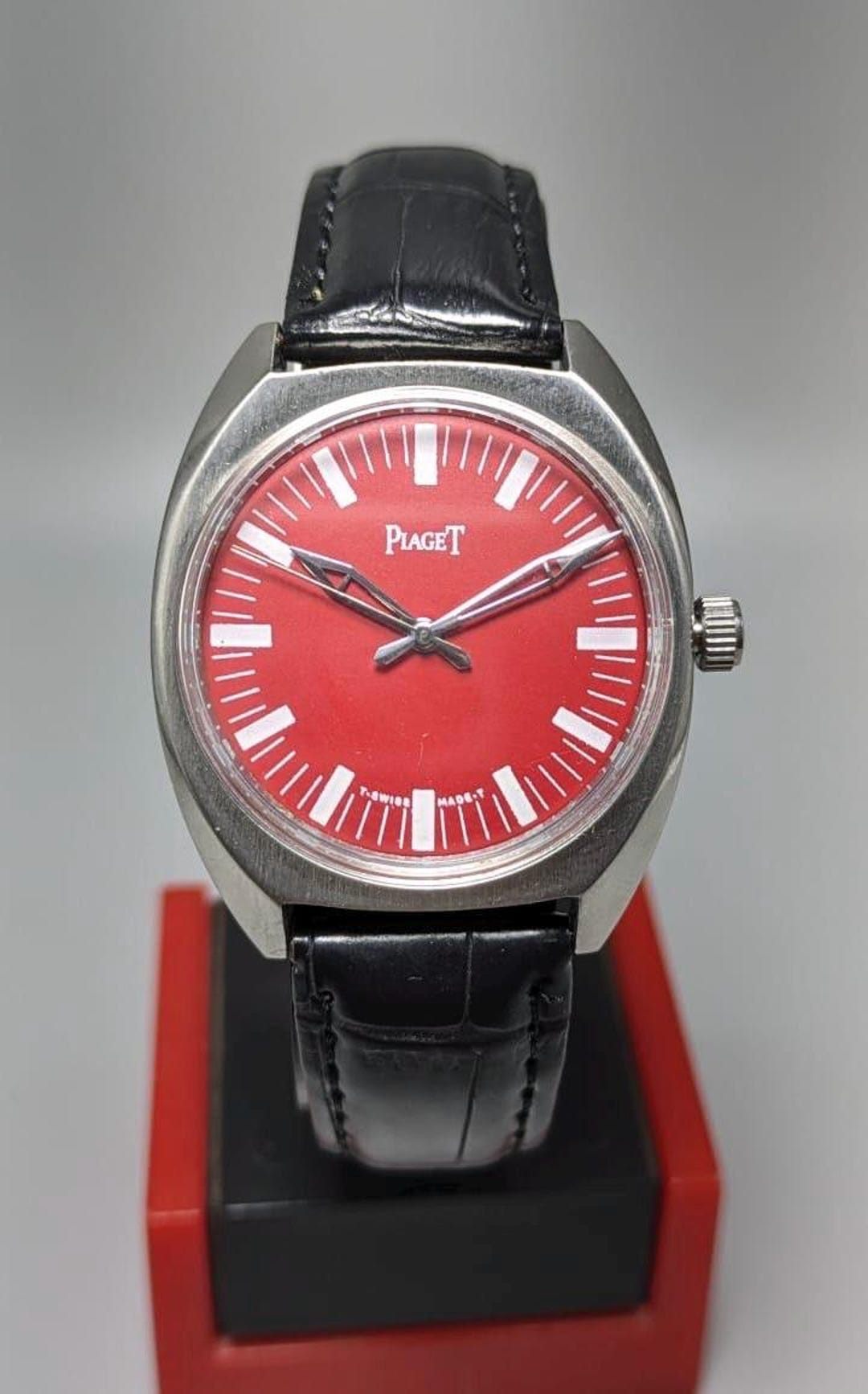 Vintage Piaget Red Dial Swiss Made Men’s Watch - Etsy