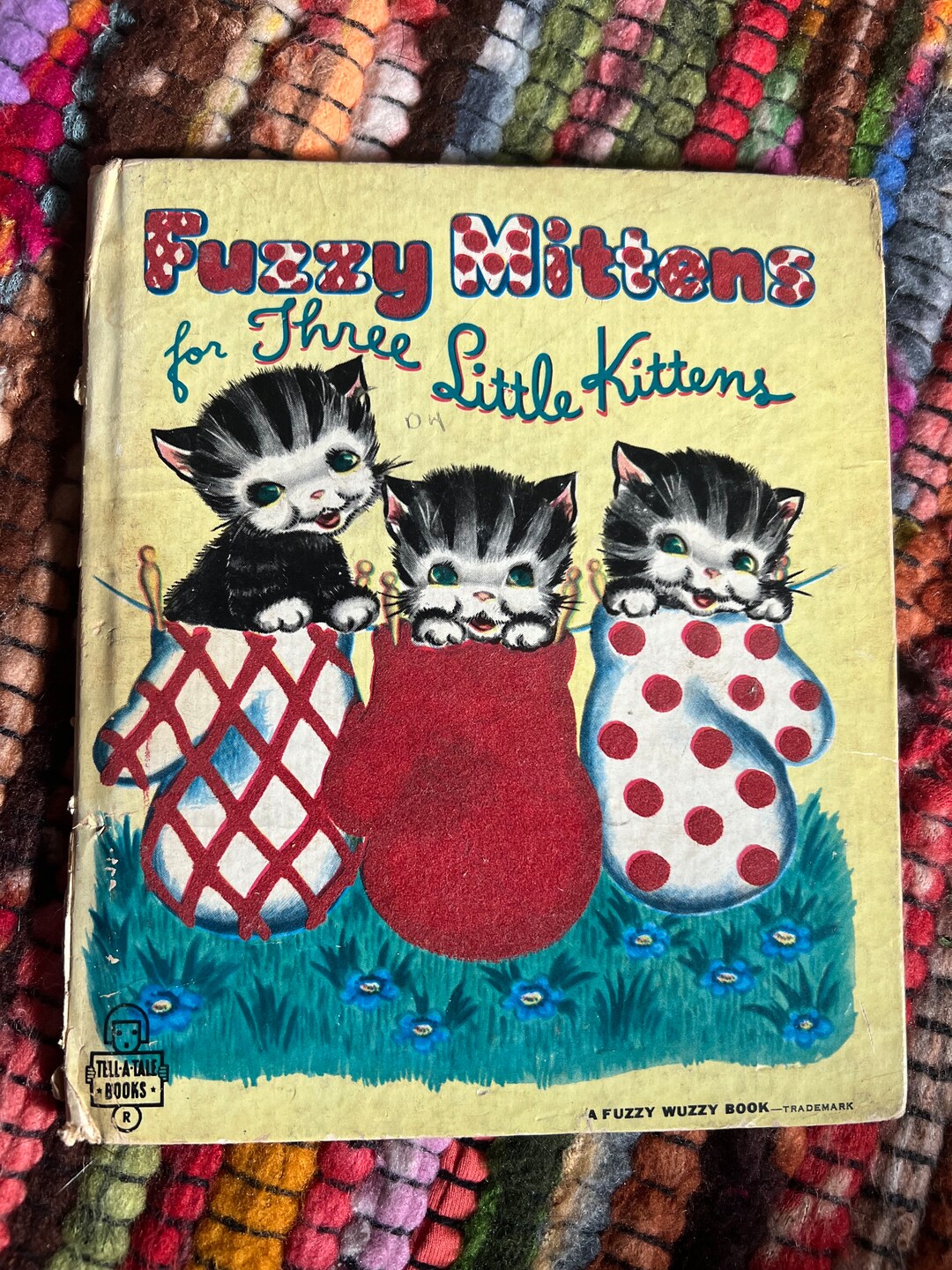 Vintage Fuzzy Mittens for Three Little Kittens /circa 1951 Whitman ...