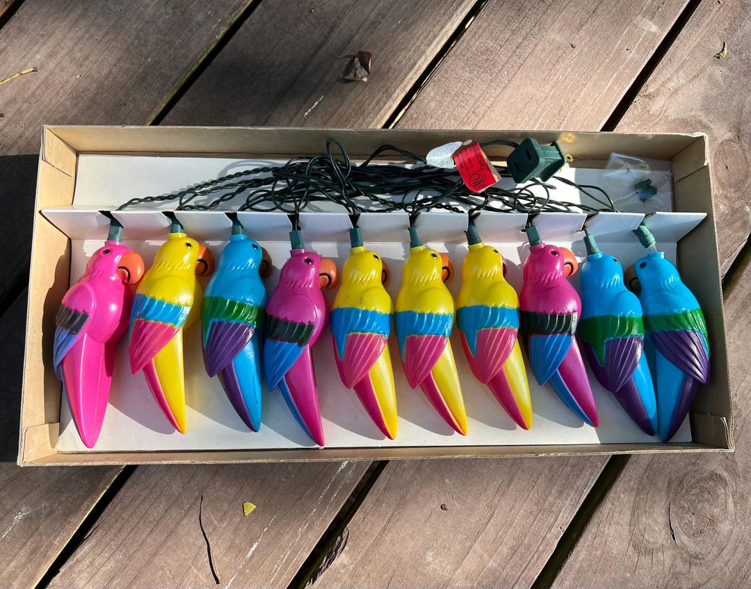 Vintage Summer Oasis 10 Parrot Blow Mold Tiki Patio Party String Lights ...