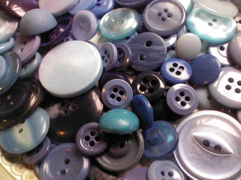 Shades of Blue Vintage Buttons - Etsy