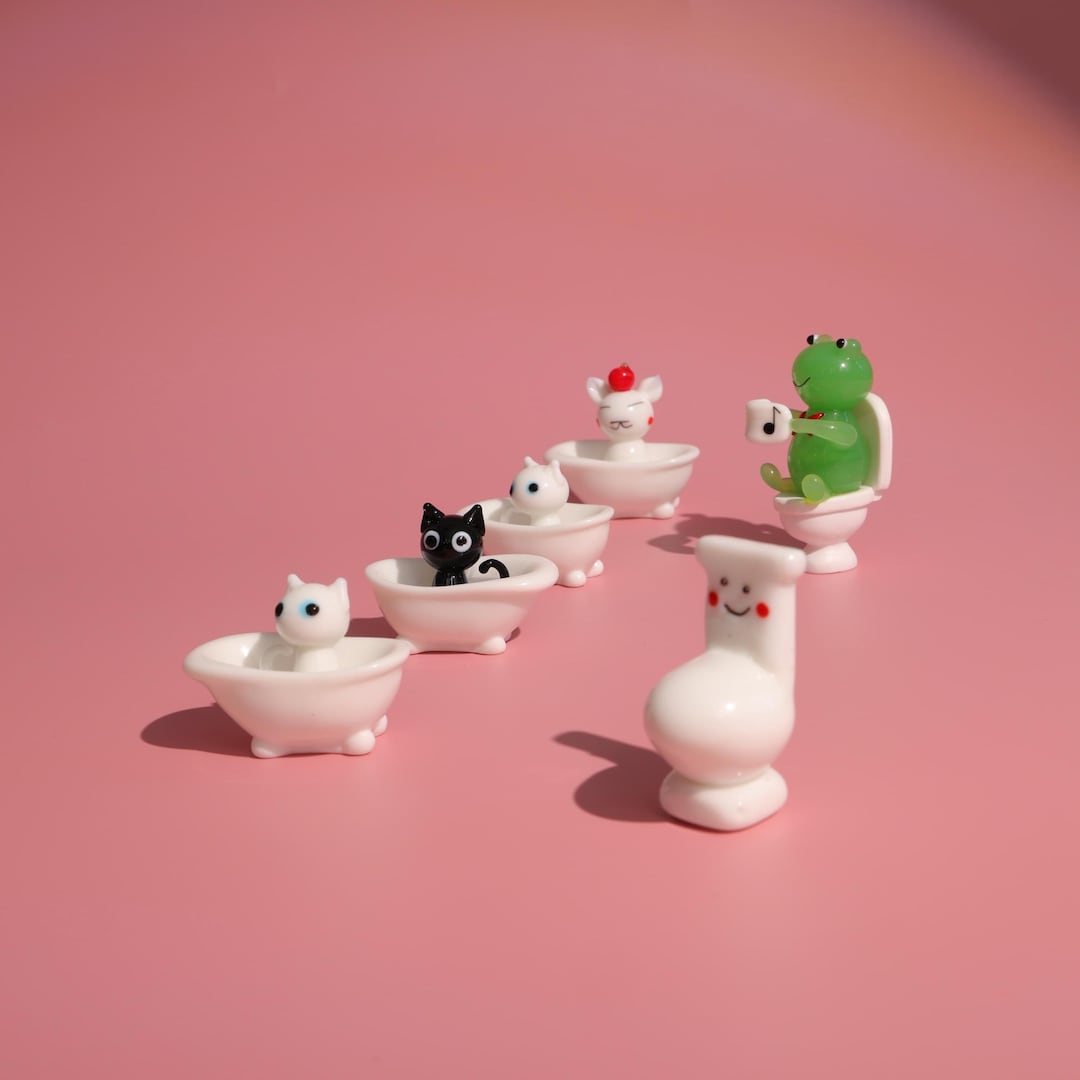 Handmade Glass Cat-in-bathtub Figurines – Whimsical Lampwork Mini Cats ...