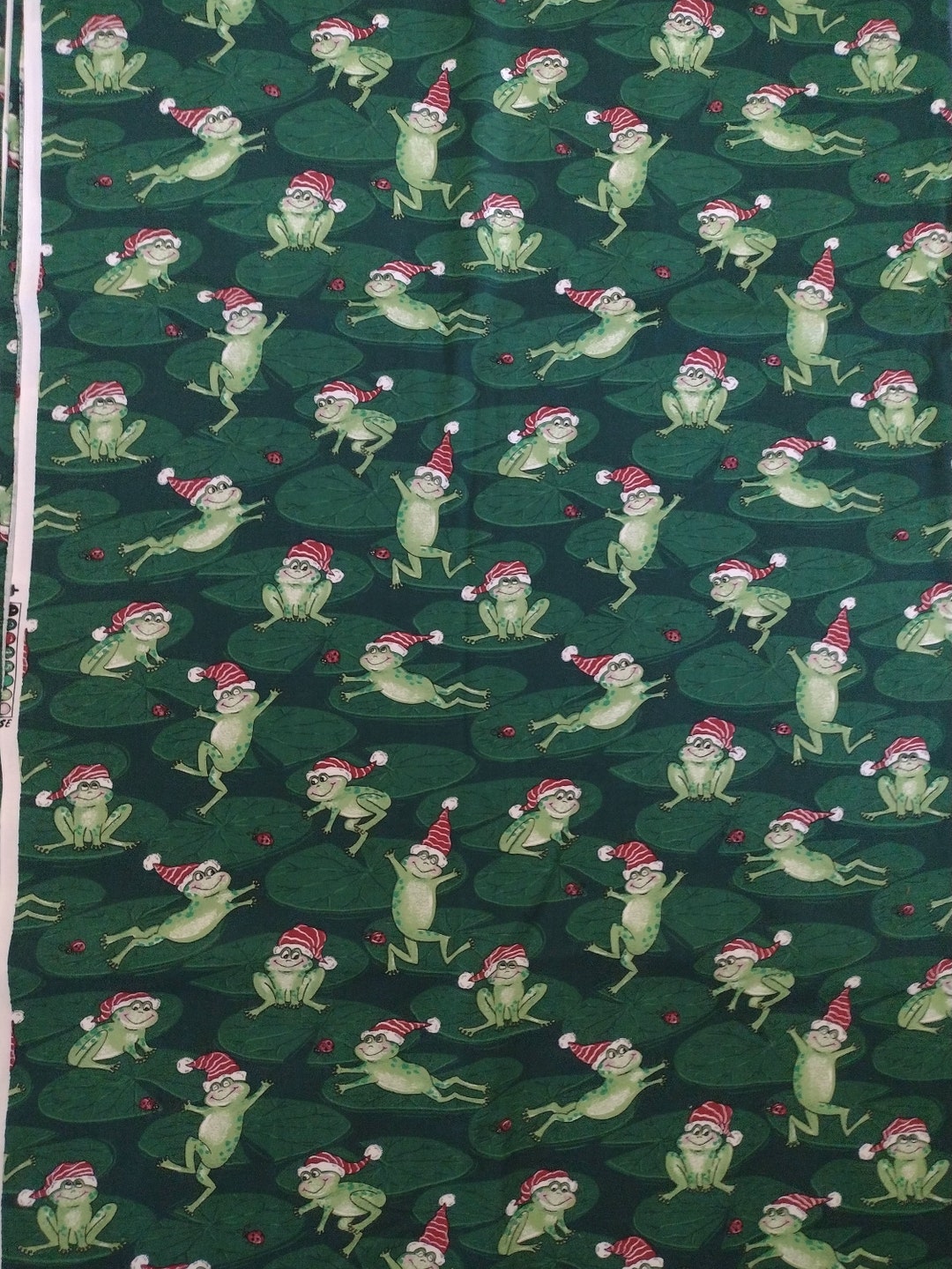 Christmas Frog Fabric 6 Yds. X 44 Frogs in Santa Caps on Lily Pads With ...