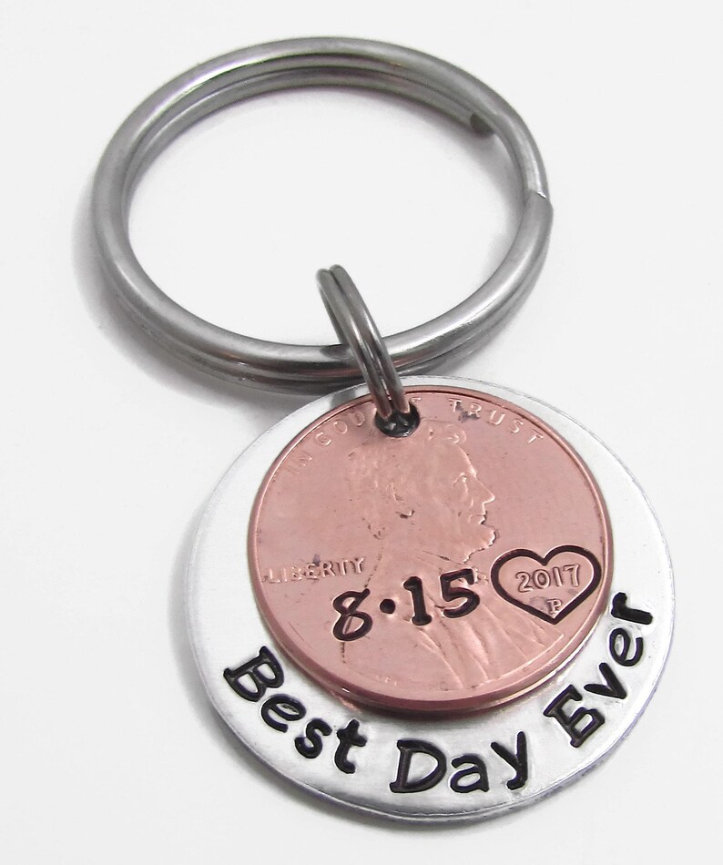 Personalized Couples Anniversary Keychain Best Day Ever - Etsy