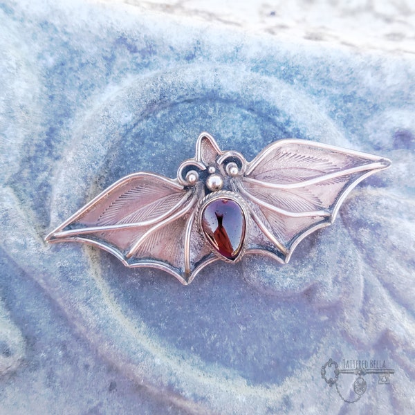 Bat Brooch - Etsy