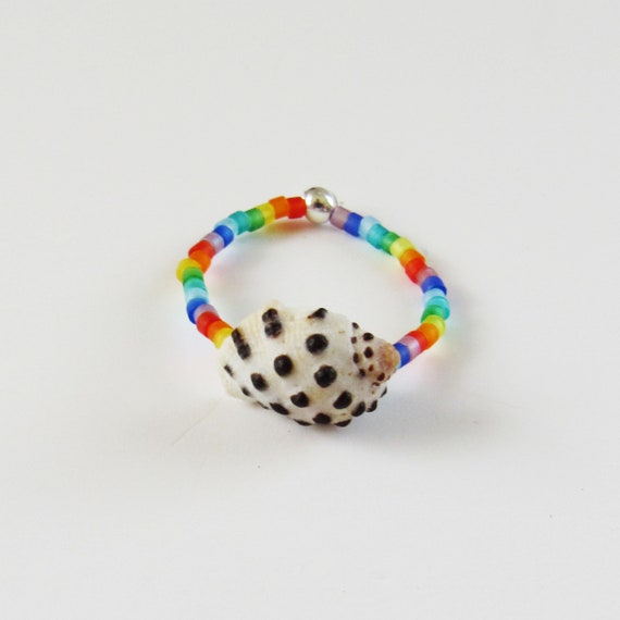 Hawaiian Spotted Drupe Shell and Glass Bead Ring Rainbow - Etsy
