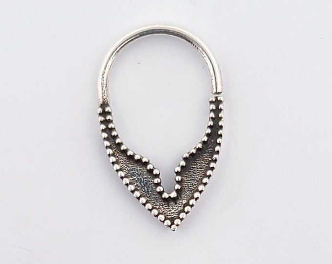Dotted Gothic Church Septum Piercing, Halloween Jewelry, Medieval ...