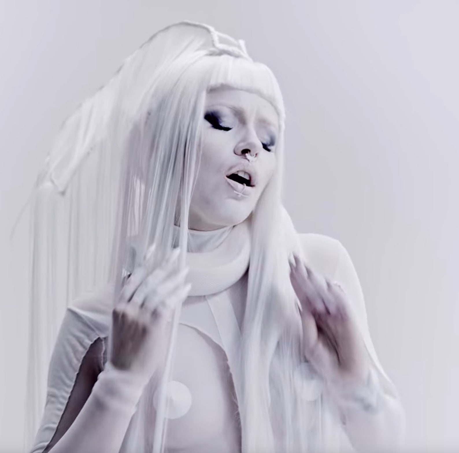 Fake Lip Ring Featured in Kerli Savages Video Clip, Fake Lip Ring, Lip ...