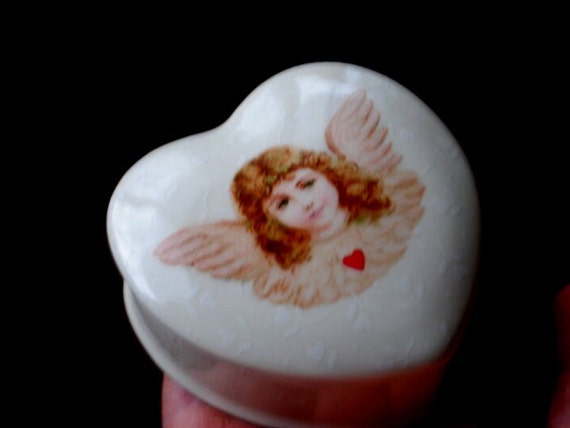 1980 vintage ivory porcelain, heart shape , Victor… - Gem