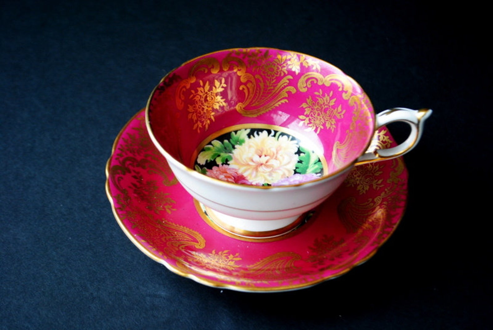 1950 Vintage , Cranberry Pink Porcelain Tea Set: Cup , Saucer ,gold ...