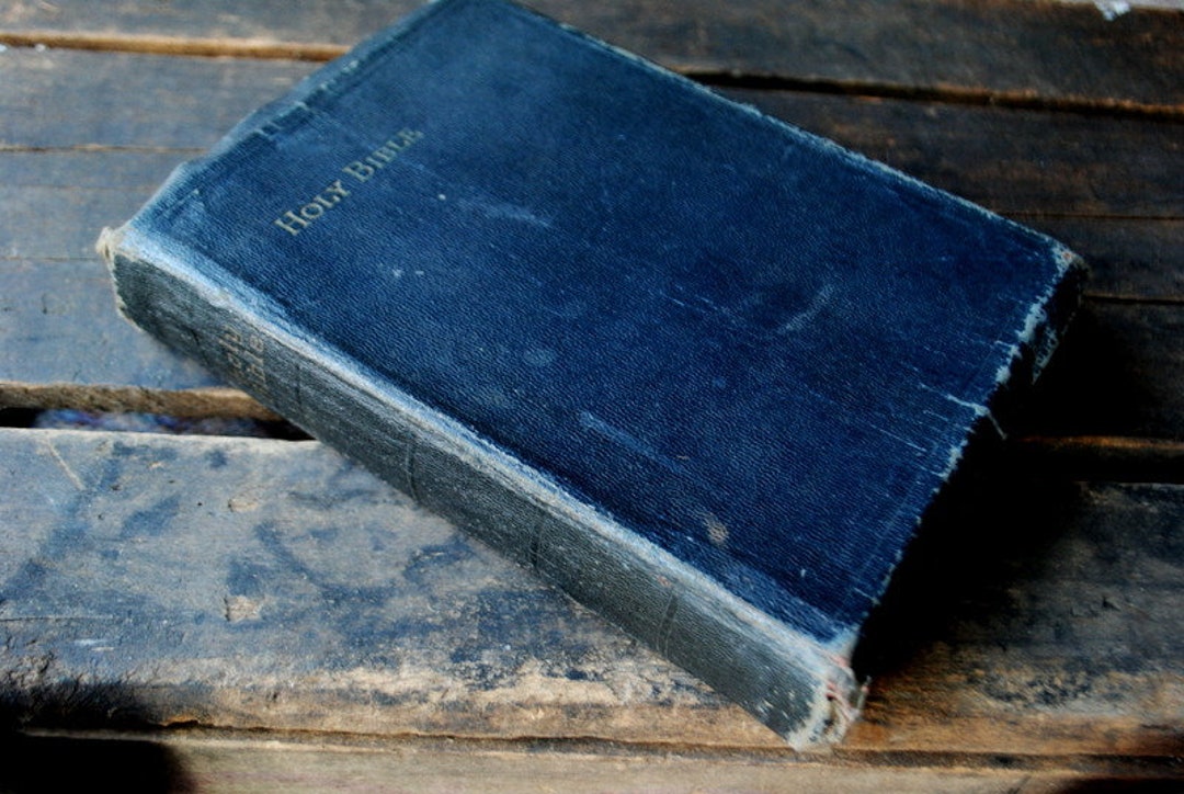 Religious Vintage 30s, Black Leather Cover , Holy Bible , Old and New ...