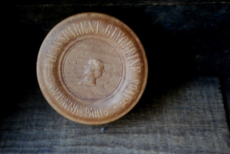 Victorian Vintage 1910 . Light Ribbed Round Carton Soap - Etsy