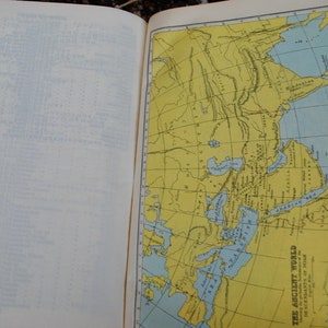 1958 Vintage Religious , Small Book " Holy Bible" , KJV, Old and New ...