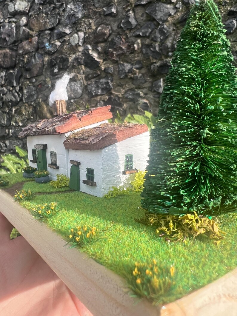 Traditional Irish Cottage Model (ireland Inspired) Wooden Spring ...