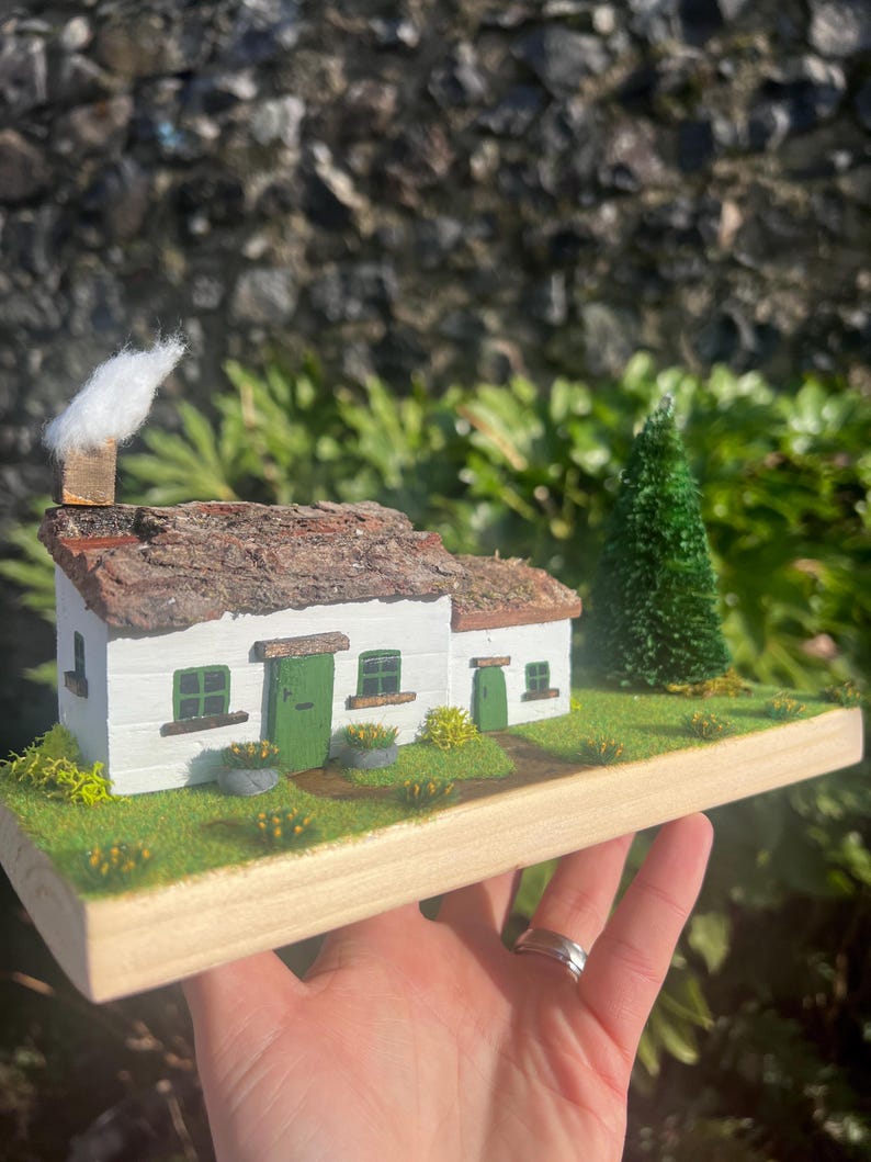 Traditional Irish Cottage Model (ireland Inspired) Wooden Spring ...