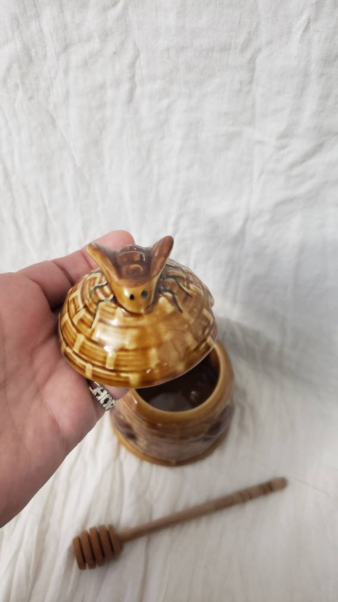 Vintage Ceramic Honey Bee Pot Ceramic Bee Hive Kitchen Decor Honey Jar ...