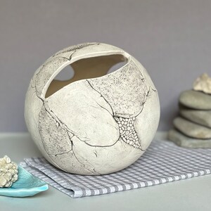 Large Ceramic Ball Planter, Natural Clay Planter Pot, Outdoor Round ...