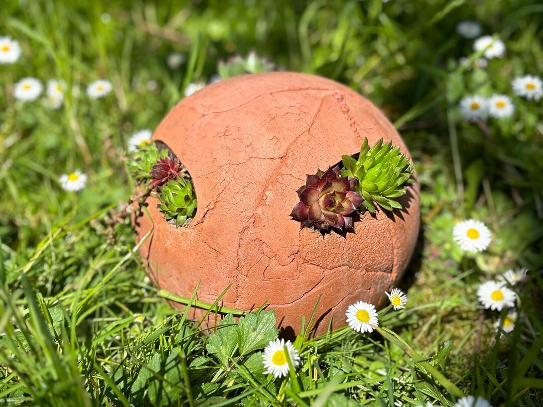 Large Ceramic Ball Planter, Terracotta Clay Planter Pot, Outdoor Round ...