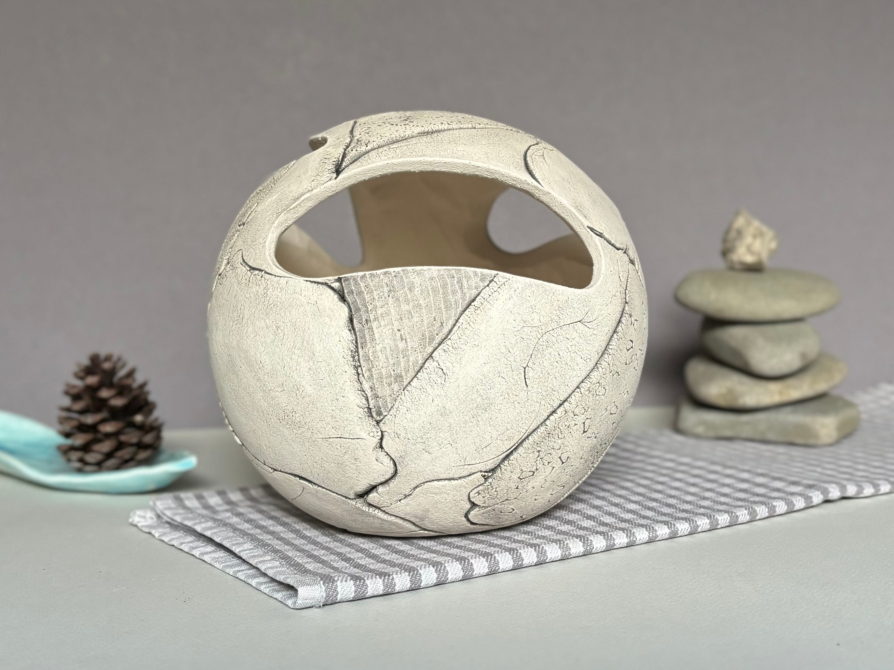 Large Ceramic Ball Planter, Natural Clay Planter Pot, Outdoor Round ...