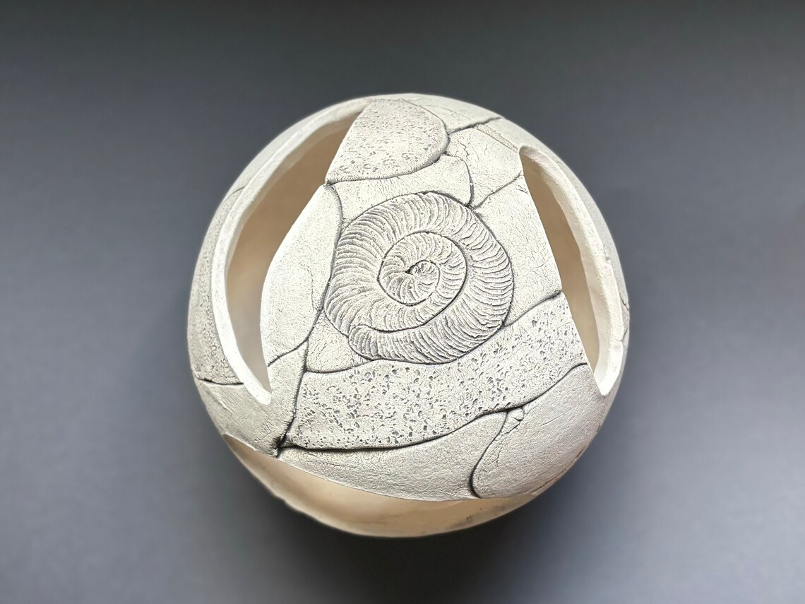 Large Ceramic Ball Planter, Natural Clay Planter Pot, Outdoor Round ...