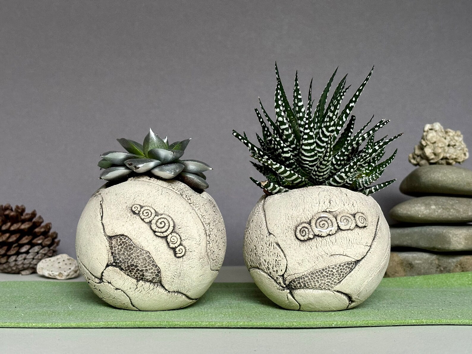 Set of 2 Small Ceramic Outdoor Pots, Sphere Planters for Succulents ...