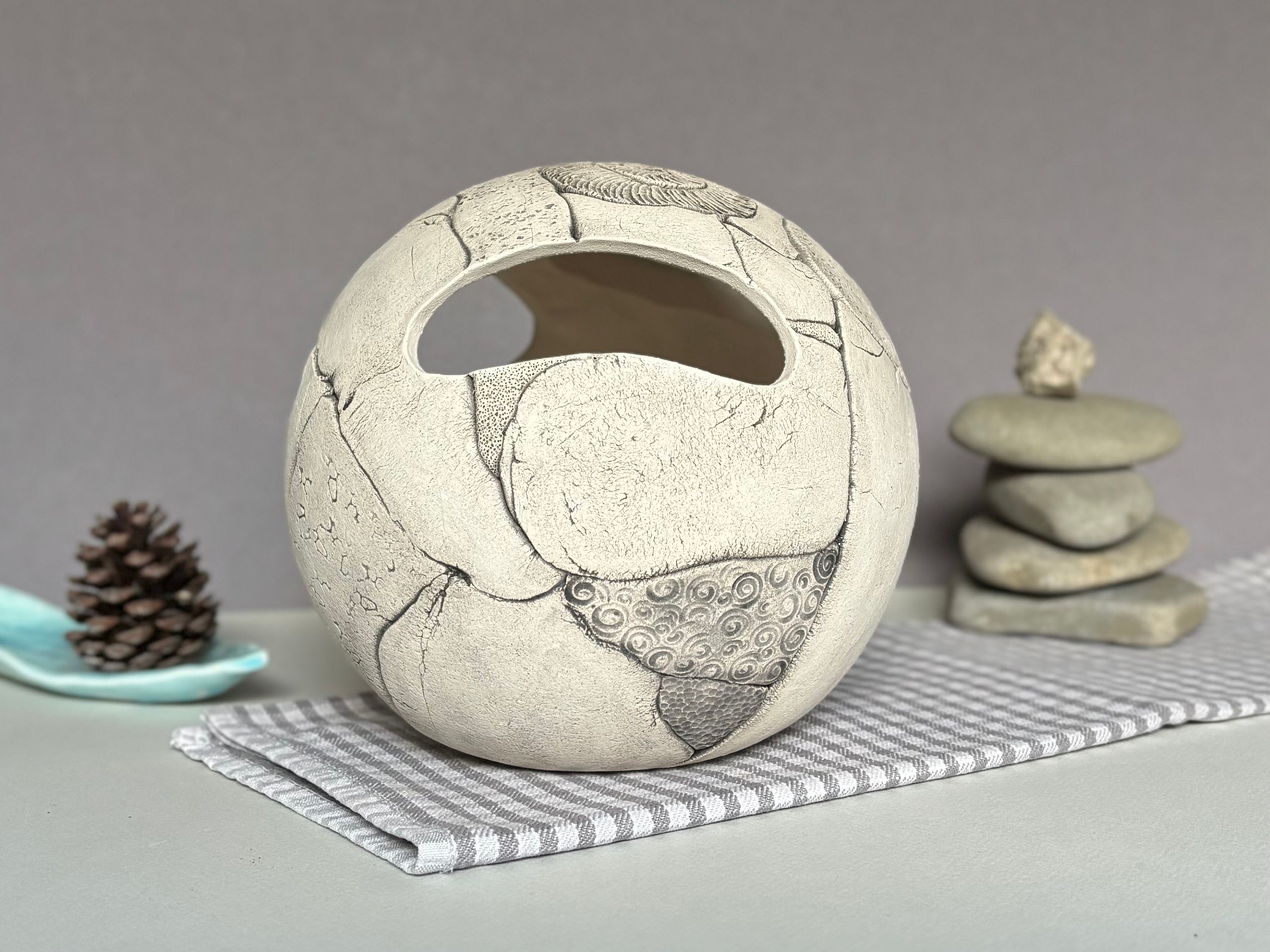 Large Ceramic Ball Planter, Natural Clay Planter Pot, Outdoor Round ...