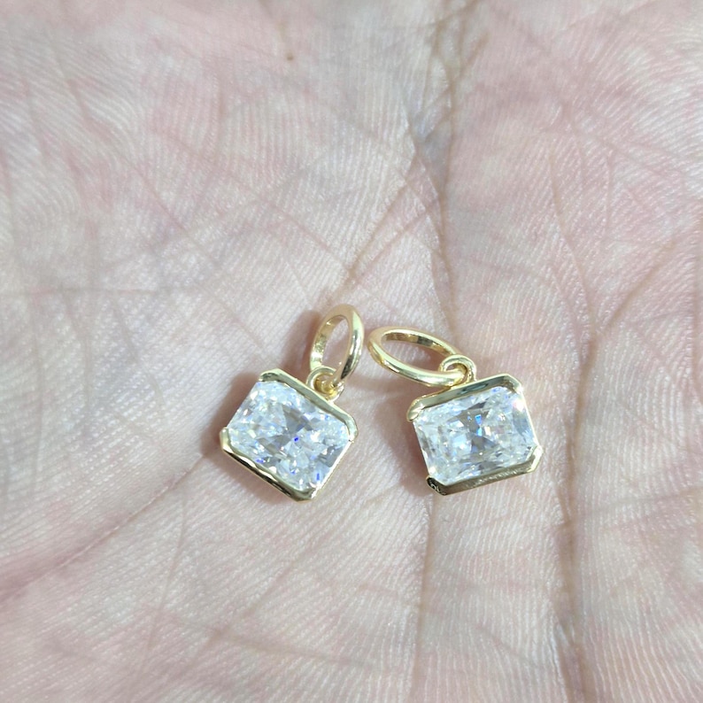 2 CT Emerald Moissanite Pendant, East West Emerald Pendant Necklace ...