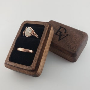 DV Logo Engraved Walnut Engagement Ring Box - Single Ring Box - Etsy