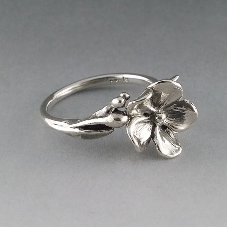Sterling Silver Flower Ring Just a Pretty Silver Ring Floral - Etsy