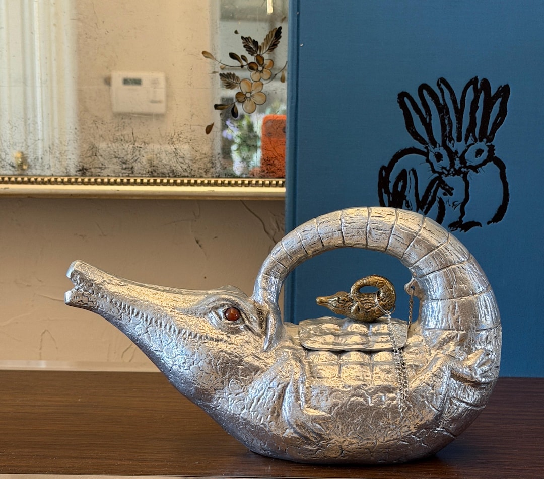 Vintage Arthur Court 1982 Alligator Crocodile Tea Pot Glass Eyes Rare ...