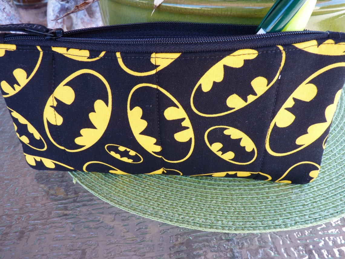 Handcrafted Batman Zipper Pencil Case/travel Bag/ Pouch/ Gadget Bag - Etsy
