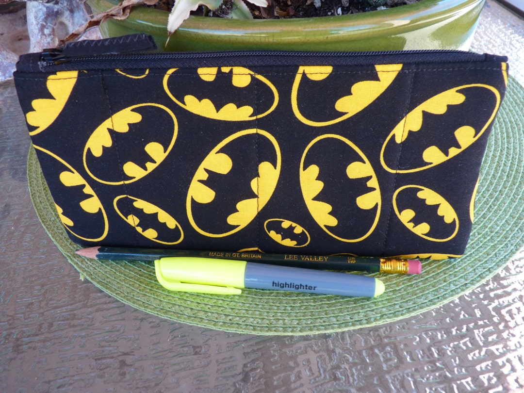 Handcrafted Batman Zipper Pencil Case/travel Bag/ Pouch/ Gadget Bag - Etsy