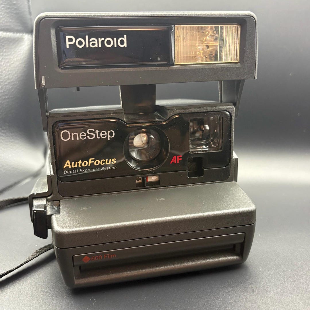 Vintage 1980s-90s Polaroid 600 Autofocus Instant Camera - Tested - Made ...